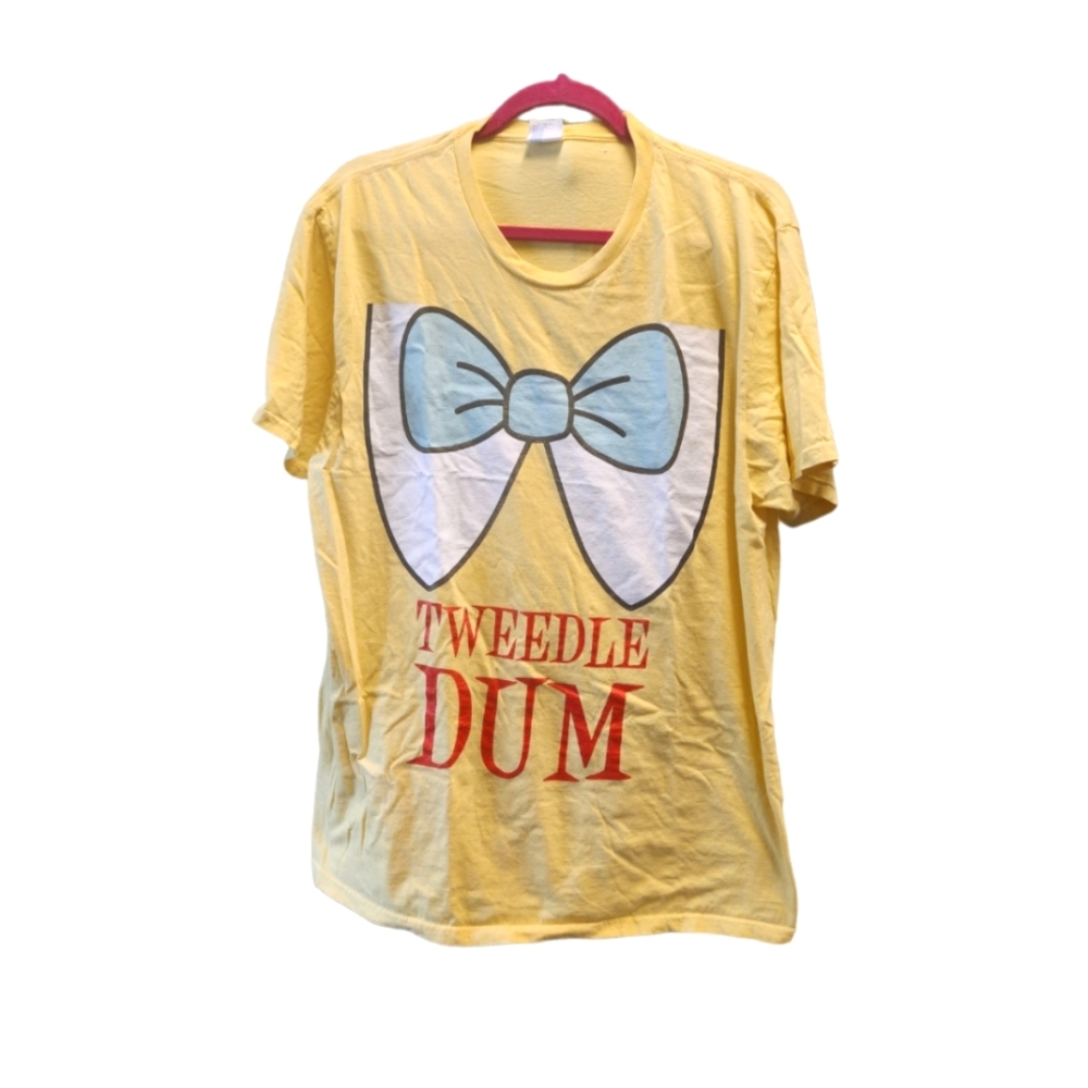 Vintage Yellow Alice In Wonderland Graphic Tee - Gem